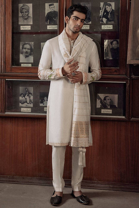 Mohsin Naveed Ranjha Design Studio. Menswear