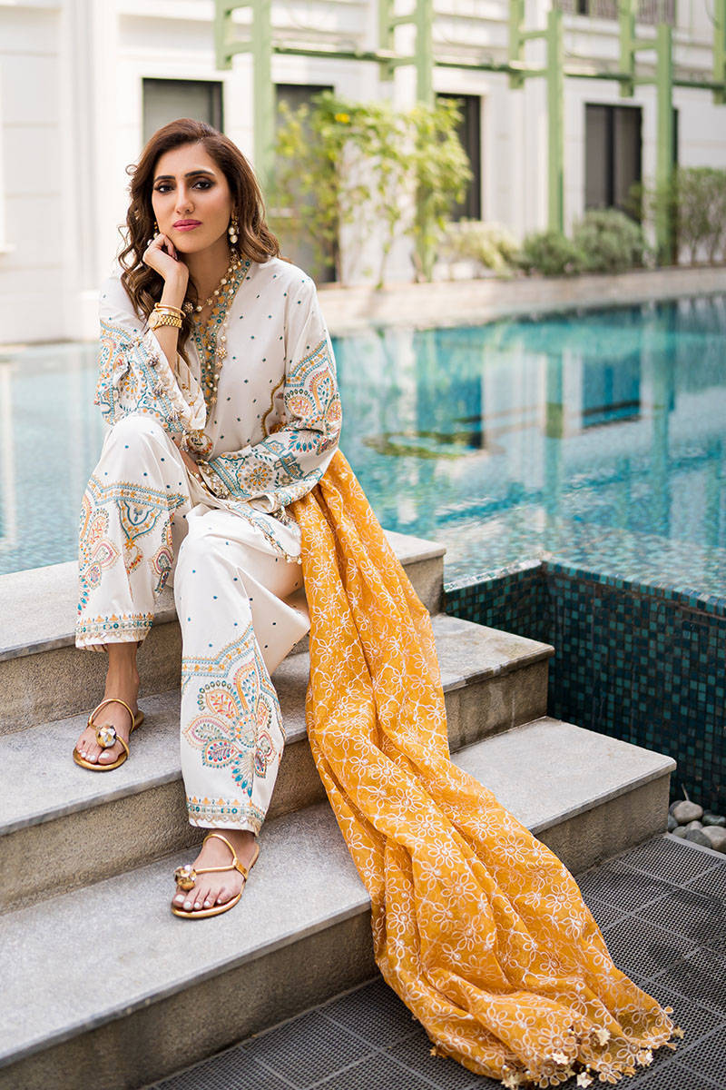 Nazish in Suraj Mukhi | Mohsin Naveed Ranjha Design Studio