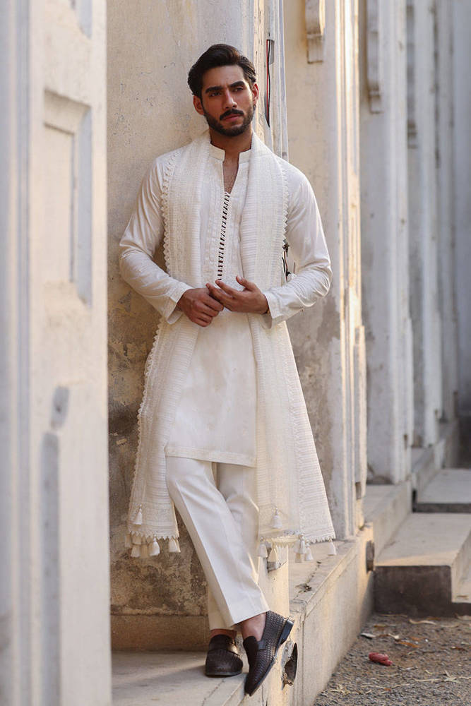 Gul-e-Daudi | Mohsin Naveed Ranjha Design Studio